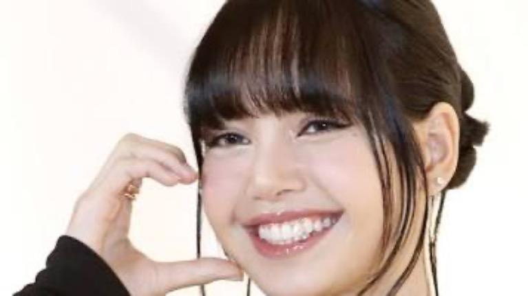 How well do you know Lisa from Blackpink 👤Rosie fan 2016